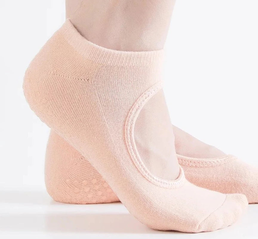 Yoga socks toes | Premium Combed Cotton and Non-Slip Grip » Yoga Props